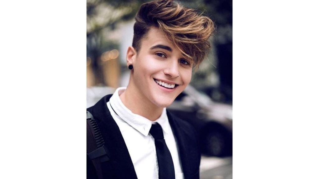 Alex Mapeli Wiki, Age, Bio, Girlfriends, Net Worth & More - NamesBiography