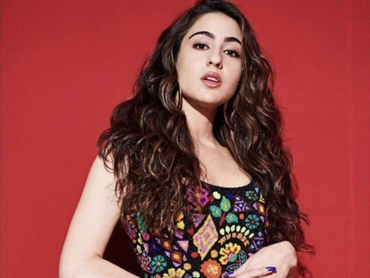 Sara Ali Khan Wiki - Age, Boyfriends, Income, Height, Weight & More ...