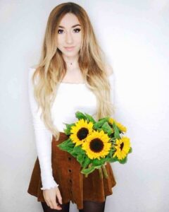 Rebekah Wing | Her age, place of birth, and early life... - NamesBiography